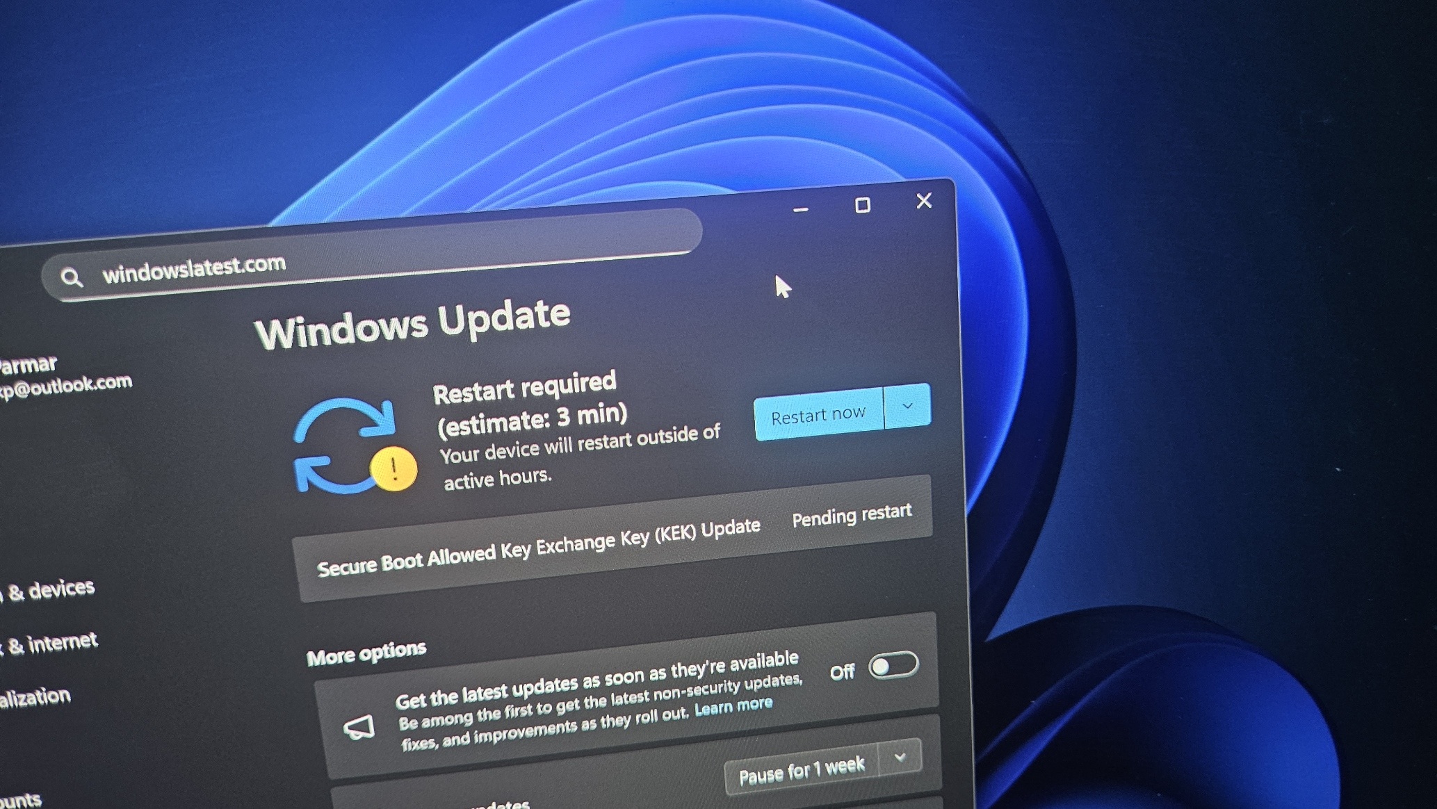 Windows 11 は、より多くの PC でセキュア ブート許可キー交換キー (KEK) アップデートを取得します。インストールするには再 ...